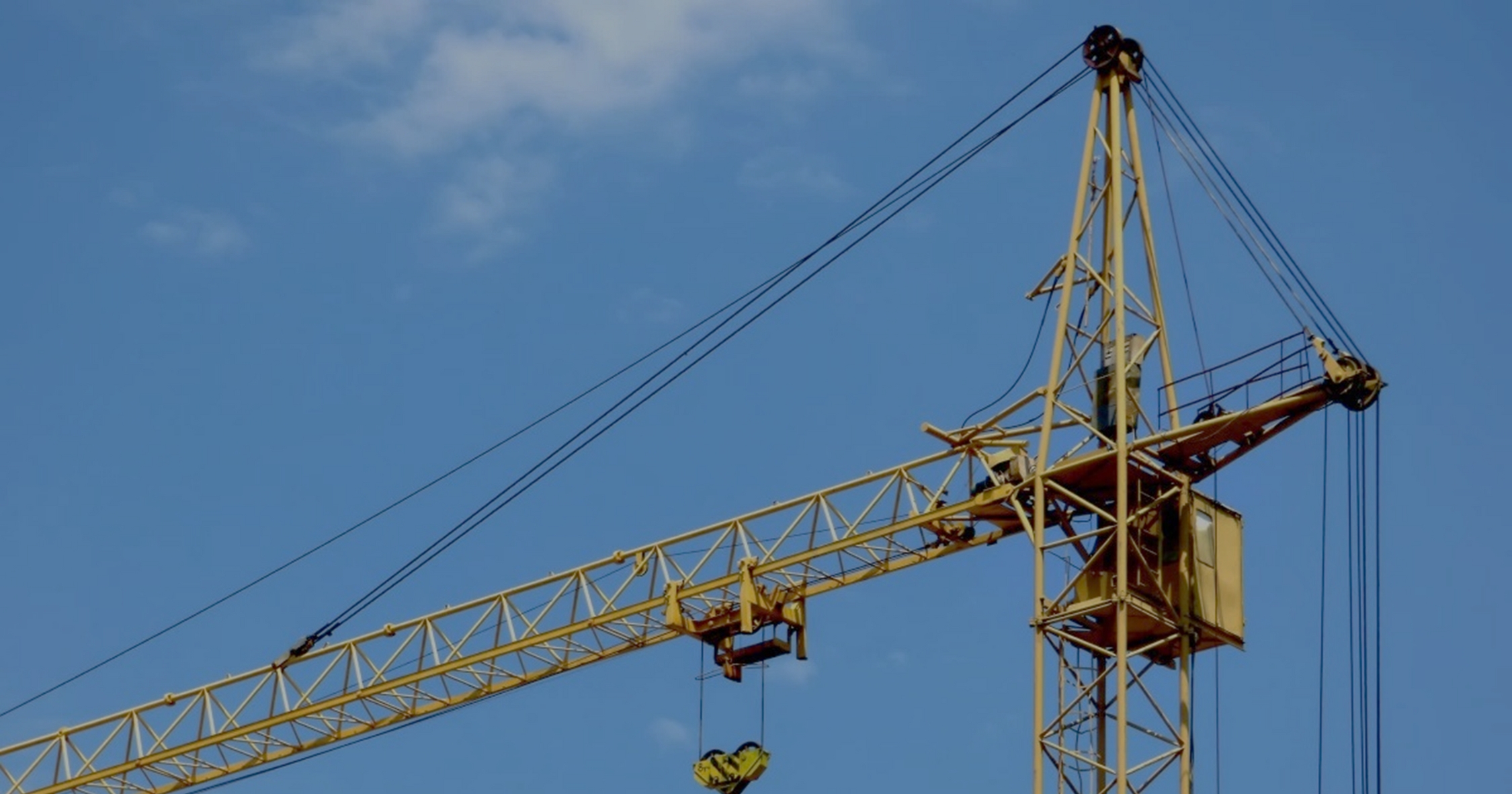 Hybrid Battery Generators Power Tower Cranes In ULEZ Zones
